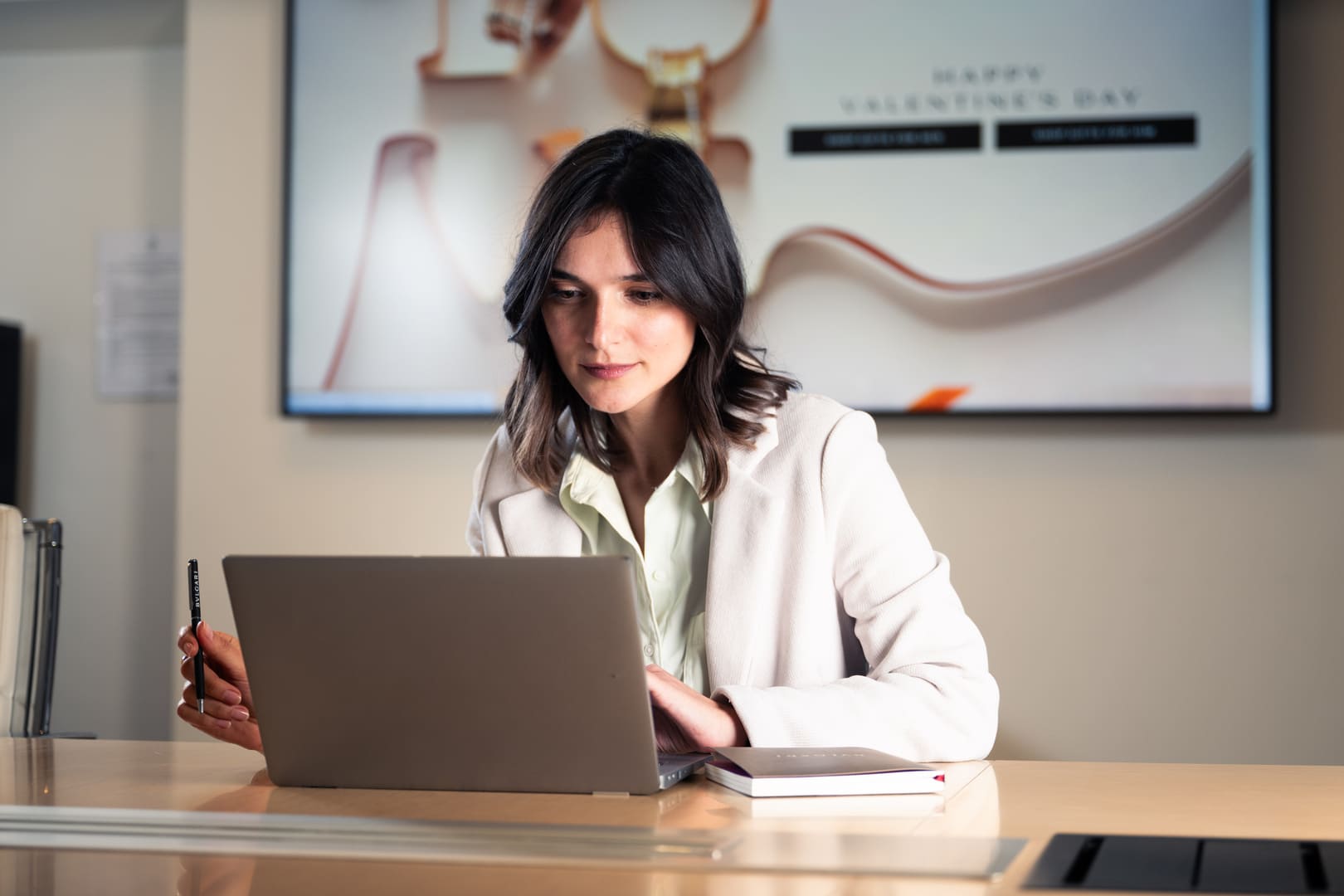 Internal Communication Manager | Bvlgari Official Store